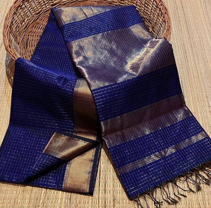 Riya Royal Blue Checked Classic Maheshwari Silk Drape – Radheys